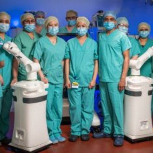 Hi-tech robots will help hundreds of hospital patients to get home ...